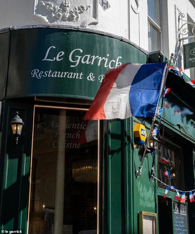 Iconic London restaurant Le Garrick rolls its prices back to 1986 but ...
