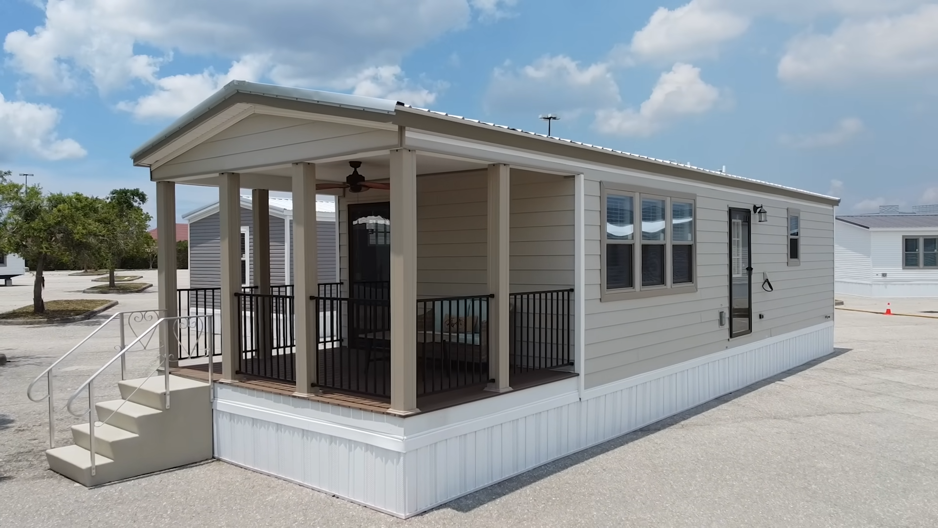 Touring a compact single-wide with impressive features
