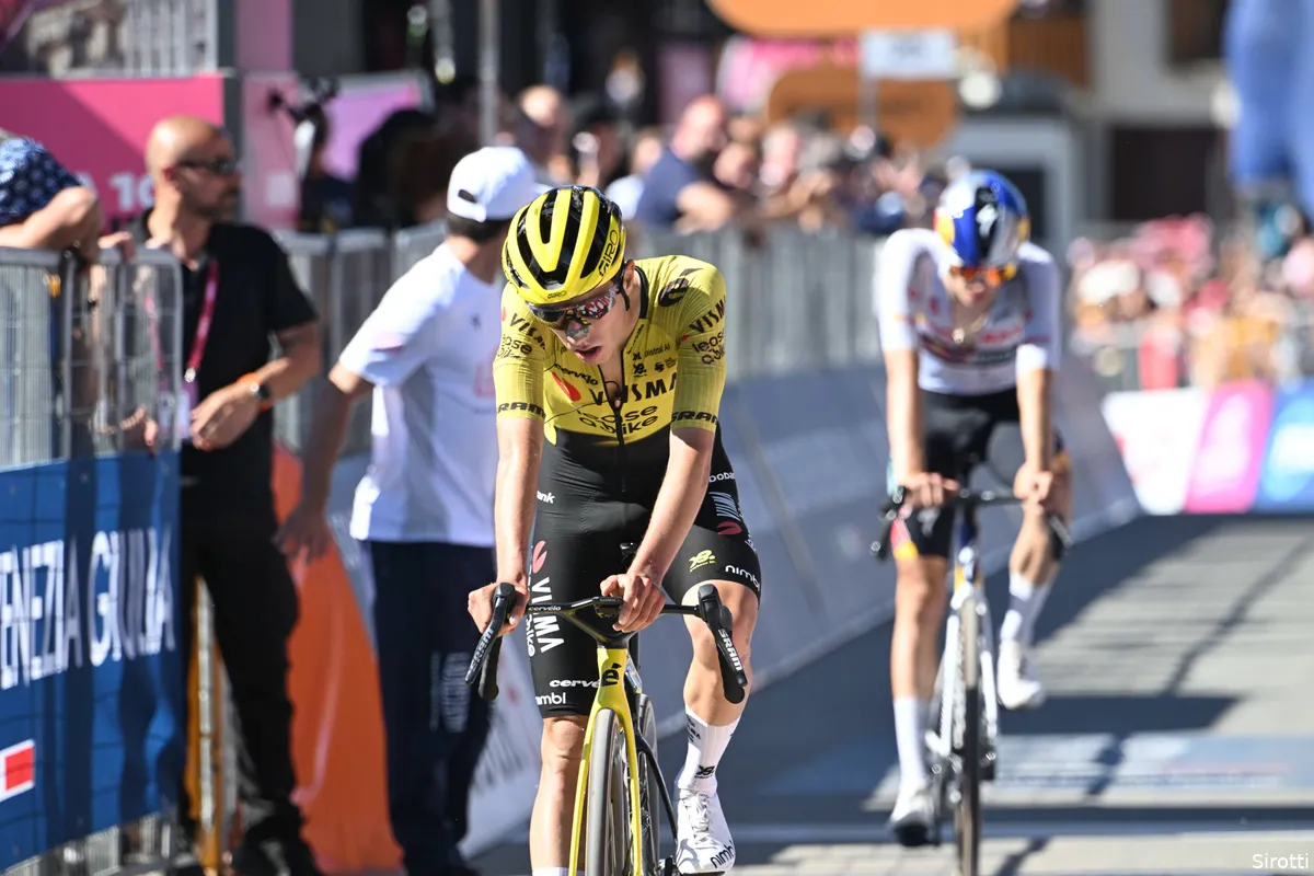 UCI tightens safety rules and focuses on the size of bike computers