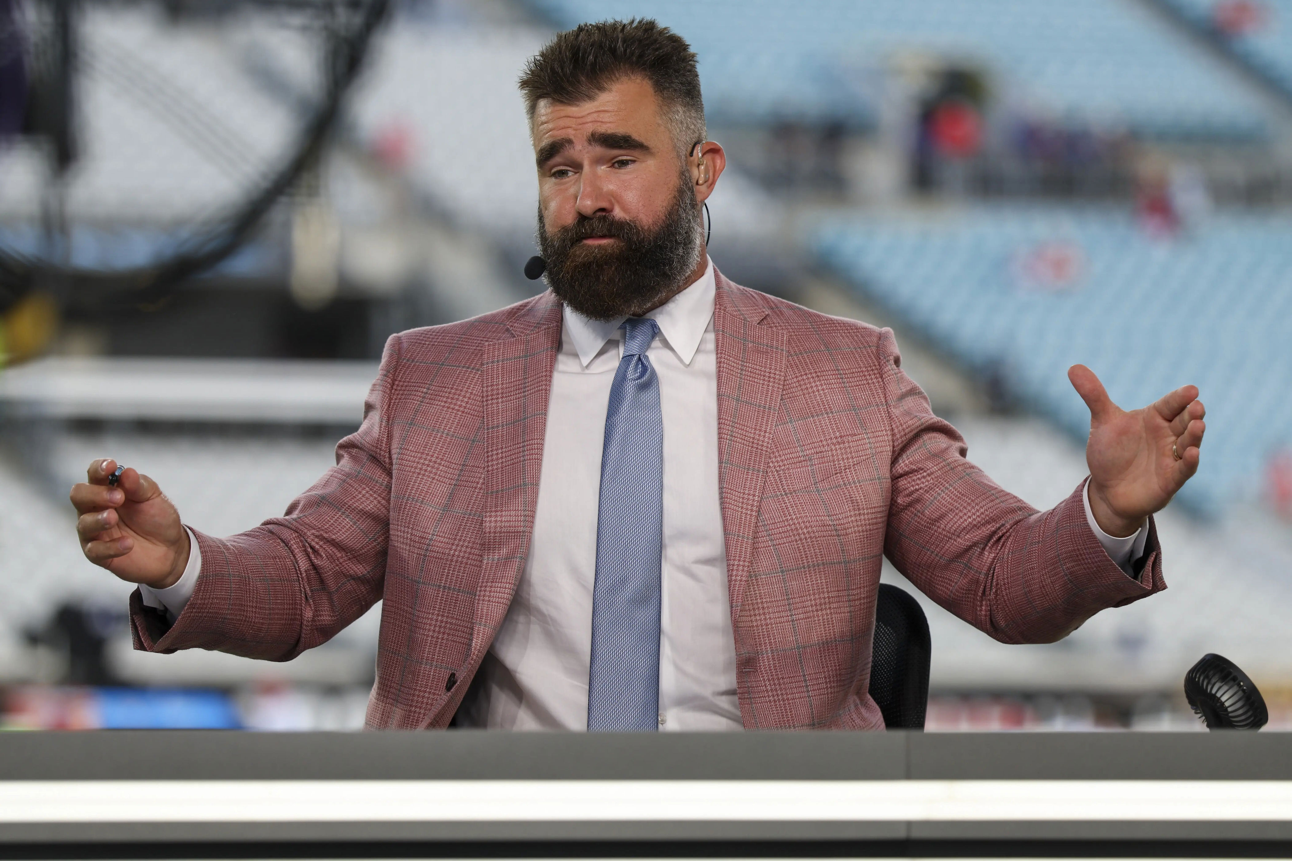 Jason Kelce calls out Philadelphia Eagles offense for 2025 decline