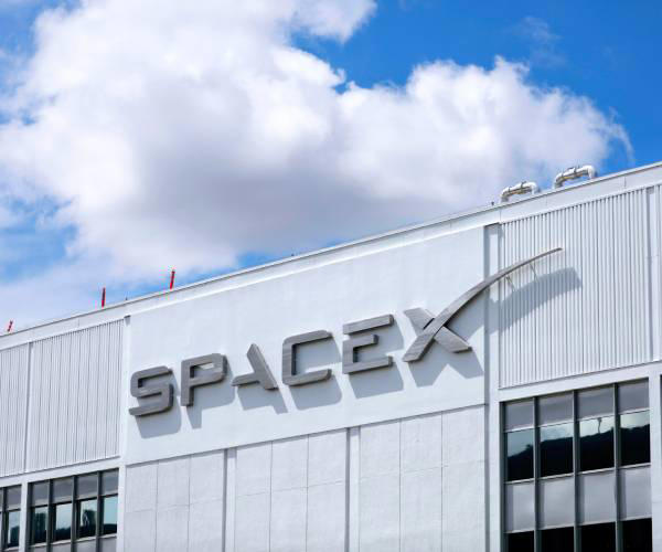 Bloomberg: SpaceX IPO closes door to China, Hong Kong capital
