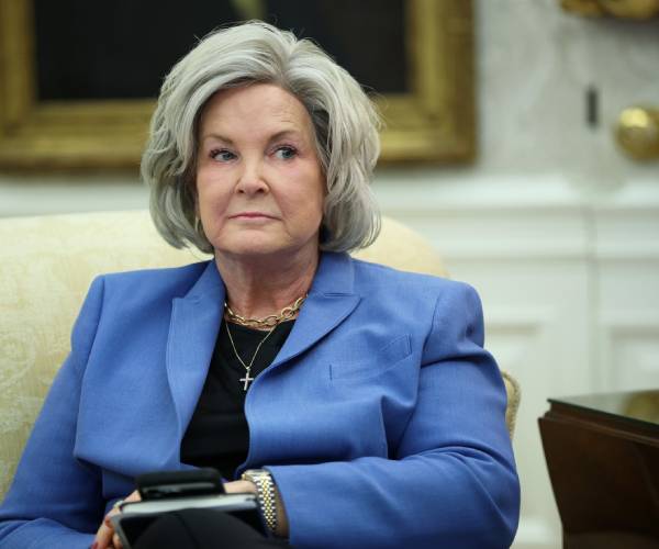 Wiles denies exit rumors, reaffirms commitment to Trump