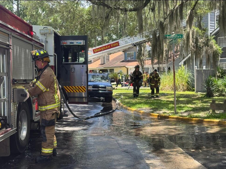 2 displaced after house fire on Holland Park Court