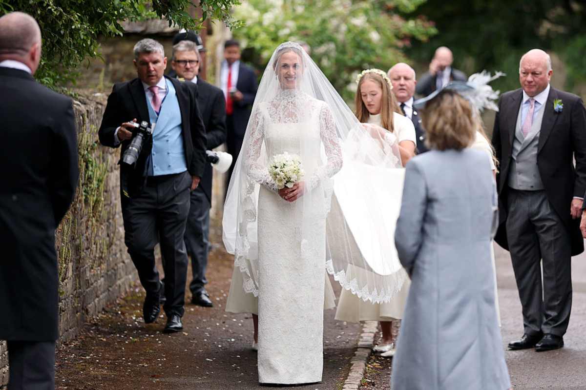 New royal bride Harriet Sperling skips heirloom tiara for a more ...