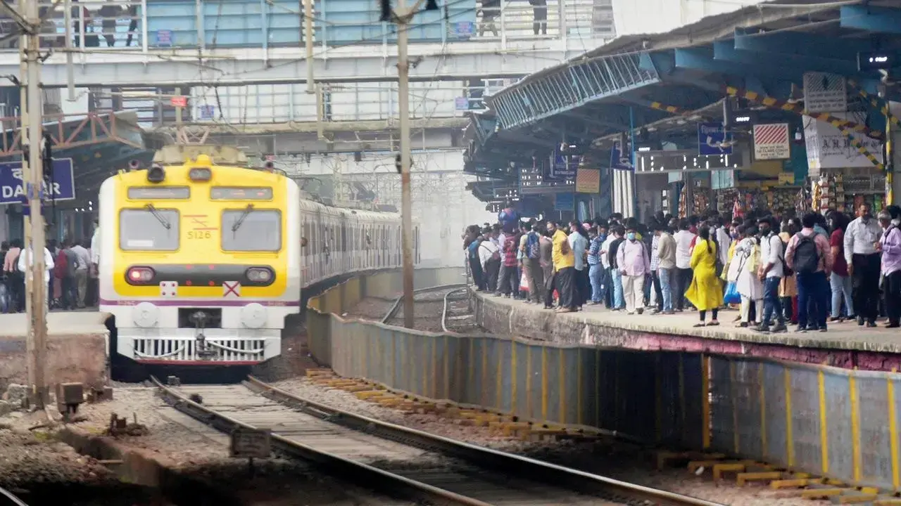 Man held after woman alleges molestation in Mumbai train