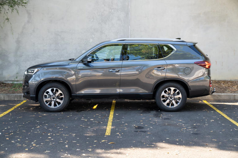 2026 Chery Tiggo 8 CSH vs MG QS vs KGM Rexton comparison