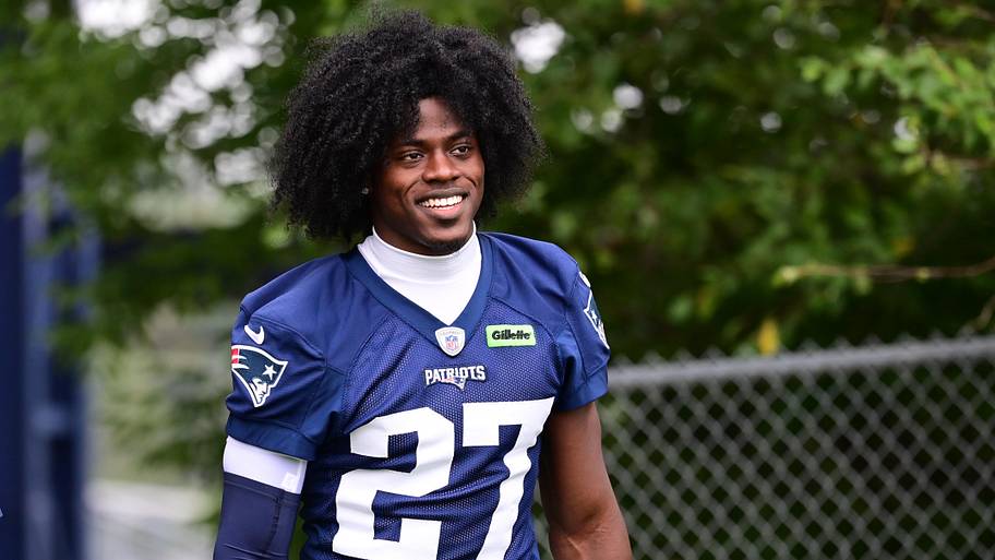 Patriots' Marcellas Dial gives back, hosts inaugural youth camp