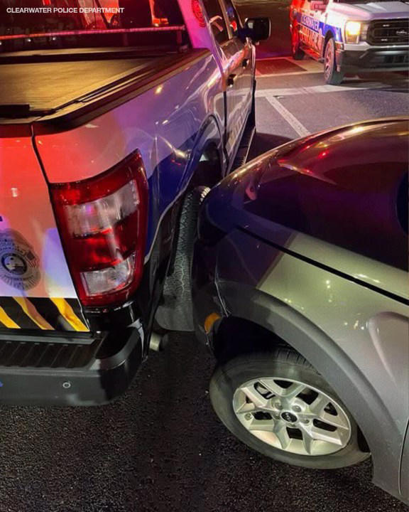 Florida man rams Clearwater police car, tells officers he did it on ...