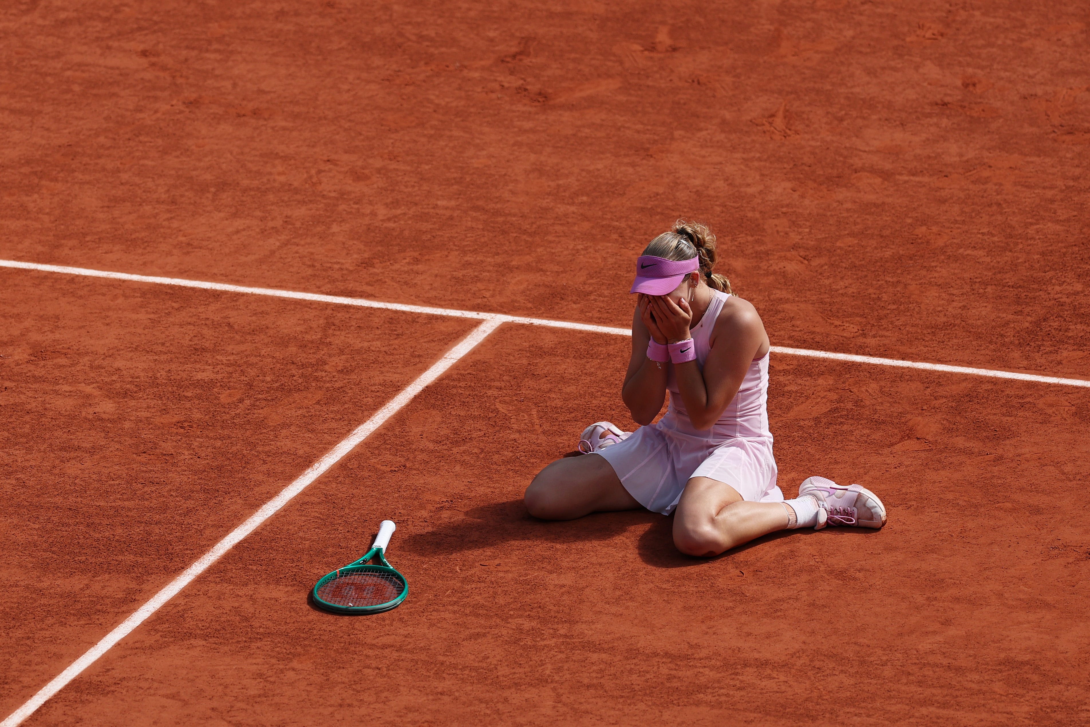 Mirra Andreeva defeats Maja Chwalińska in French Open to win first ...
