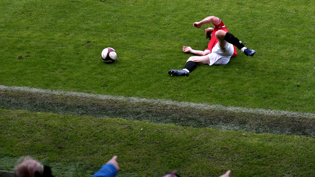 Whitby Town sign versatile defender Leon Gibson-Booth