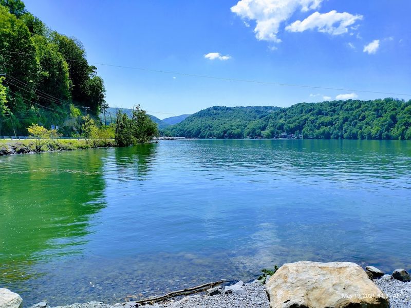 This West Virginia lake features a no-wake backwater perfect for ...