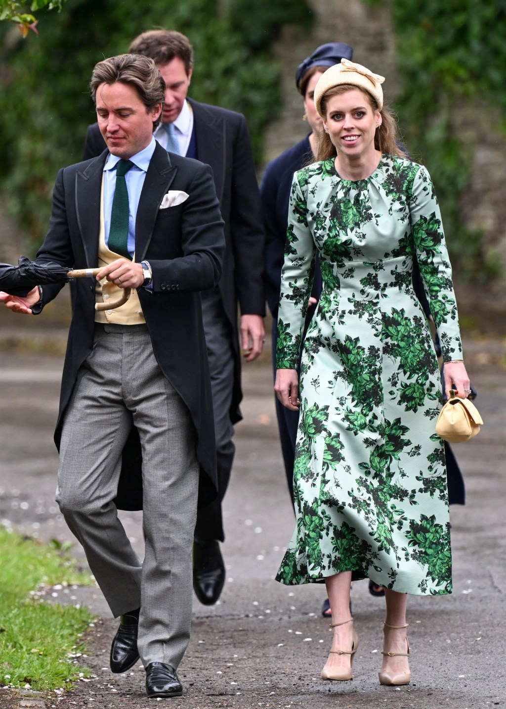 Princess Beatrice and Princess Eugenie reunite with royal family at ...
