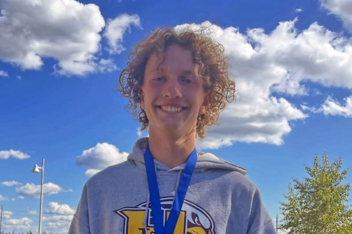 Tri-City pole vaulter is best ever WA high schooler. He can clear a 2 ...