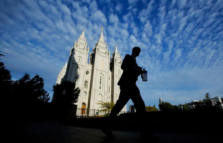 Utah senators Curtis and Lee slam Pentagon over excluding LDS from ...