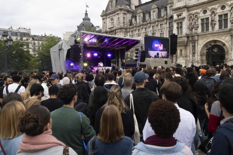 Nuit Blanche : une élue agressée selon la mairie de Paris, qui met en ...