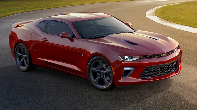 Chevrolet Camaro may return with four doors to keep the coupe alive