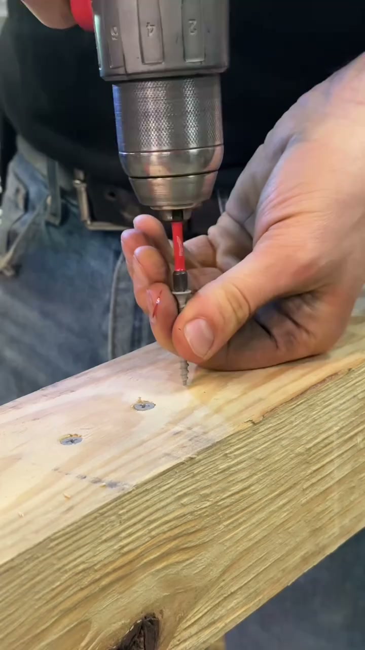 Drill or impact driver: how to choose the right tool