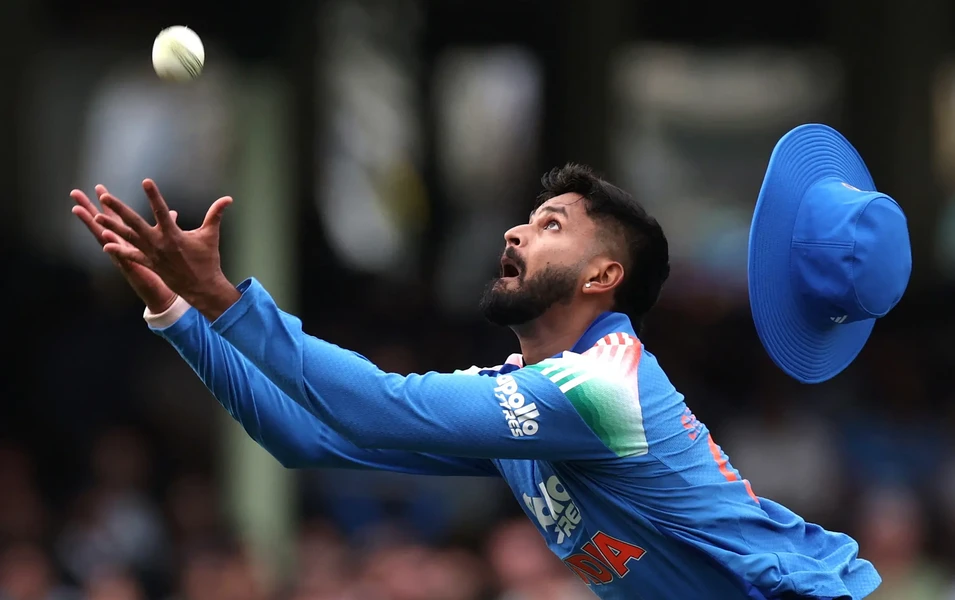 Ashwin questions BCCI's call to replace Suryakumar with Shreyas as T20I ...