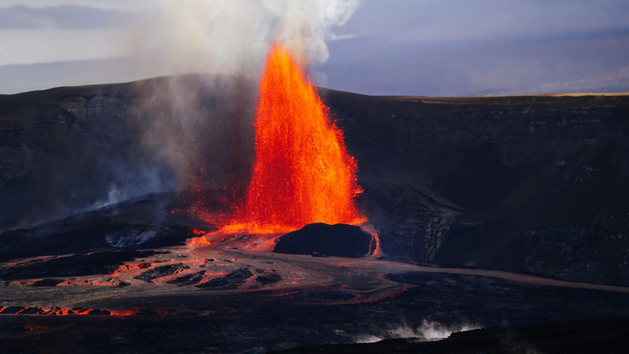 Kilauea’s next lava burst could erupt within 10 to 15 days, USGS models ...