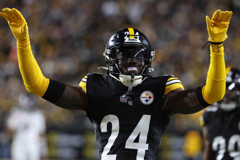 Steelers move focus to Joey Porter extension