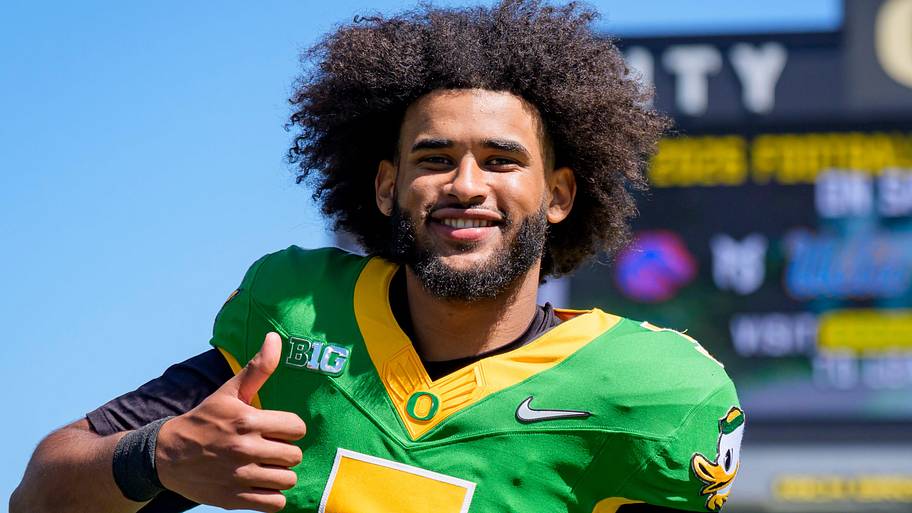 Quarterback Dante Moore pulls back the curtain on return to the Ducks