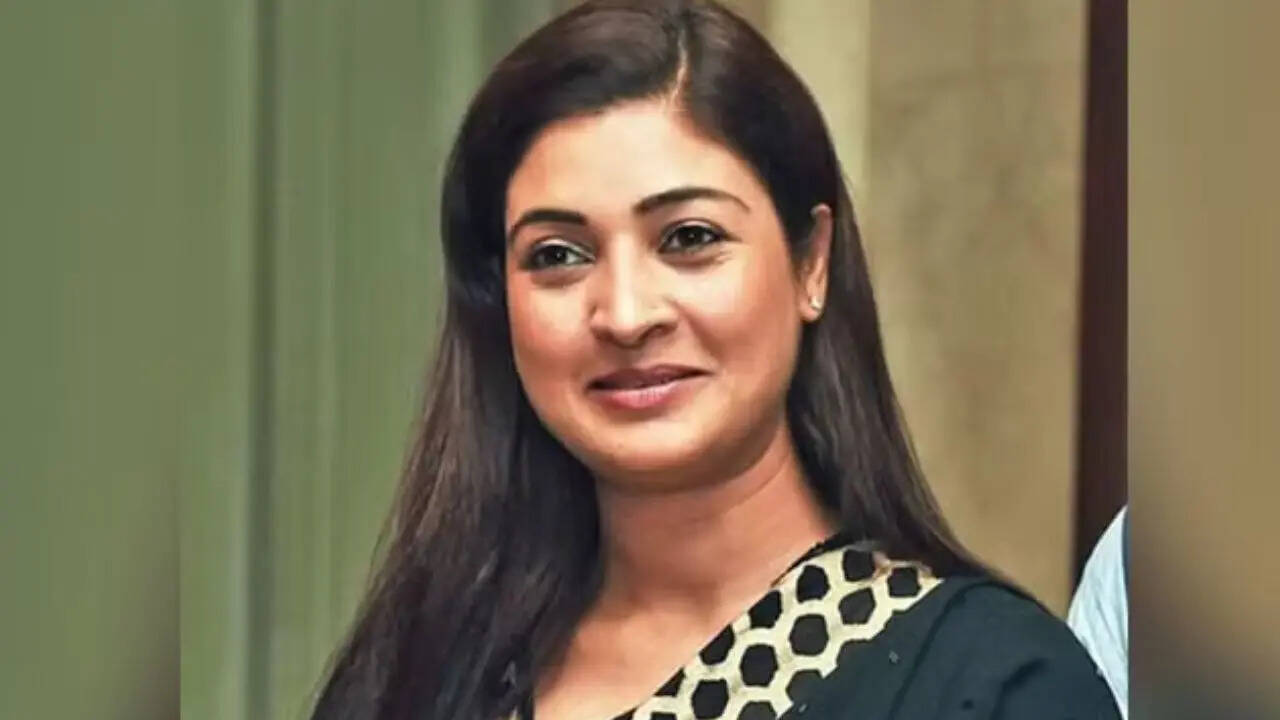 Delhi court releases Congress cheif Alka Lamba on 1-year probation in ...