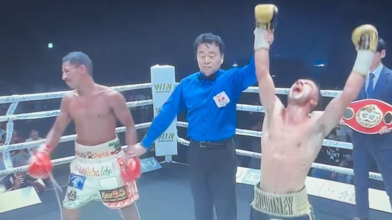 Aussie boxer Andrew Moloney 'the happiest man in the world' after world ...