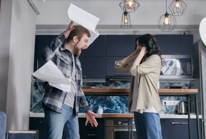 20 relationship deal breakers for the self-assured woman