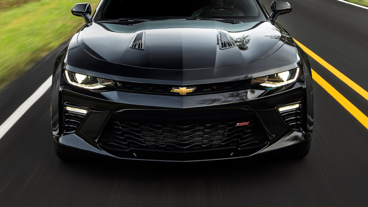 Chevrolet Camaro may return with four doors to keep the coupe alive