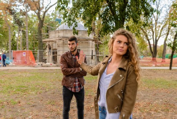 20 relationship deal breakers for the self-assured woman