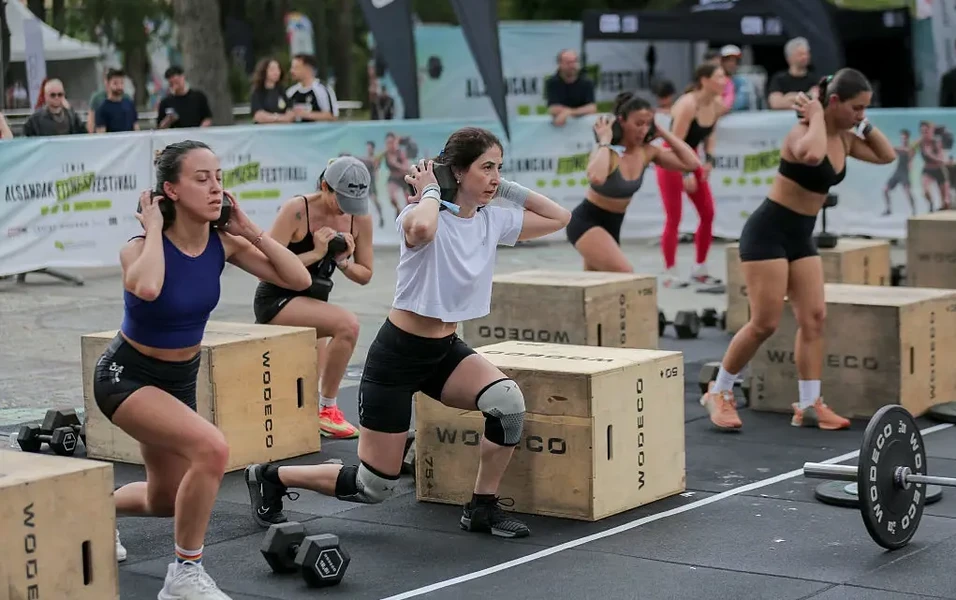 Level up your lunges and jumps for power gains