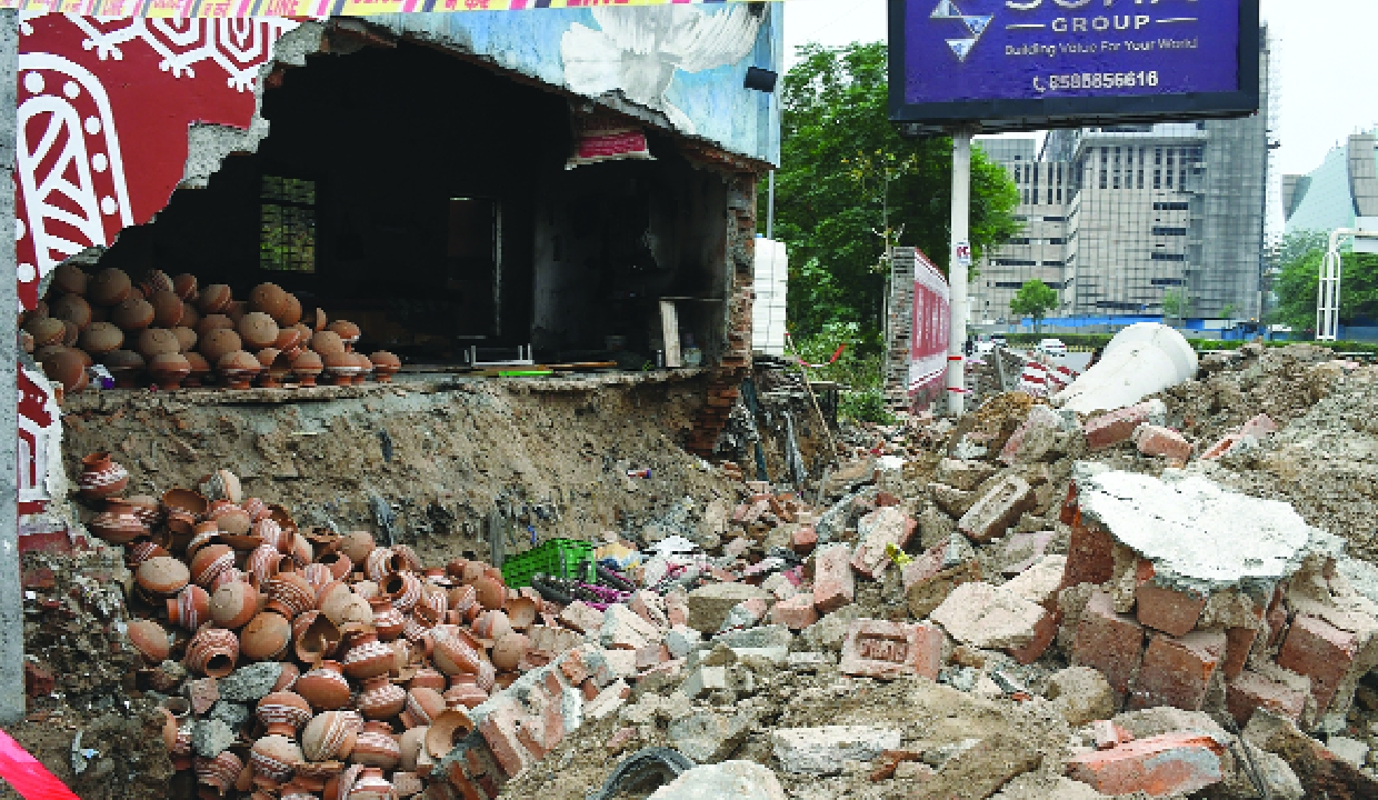 Worker dies, two injured as boundary wall collapses during PWD sewage ...