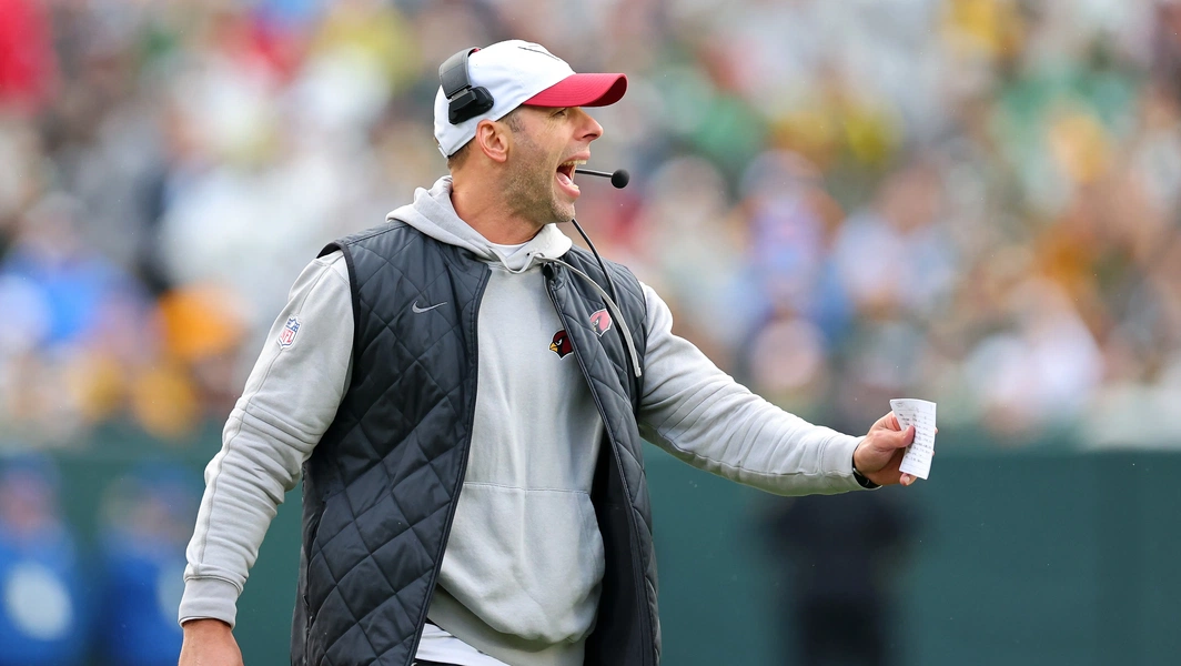 Packers add veterans, lock in core with extensions push