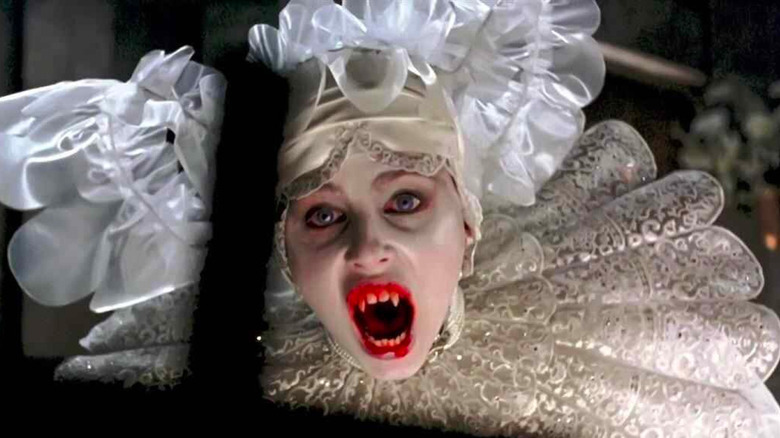 One Of The Scariest Scenes In Bram Stoker's Dracula Goes Vampire Hunting