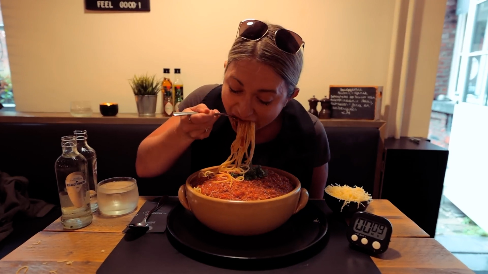 Woman attempts famous hot spaghetti challenge with no time to let it cool