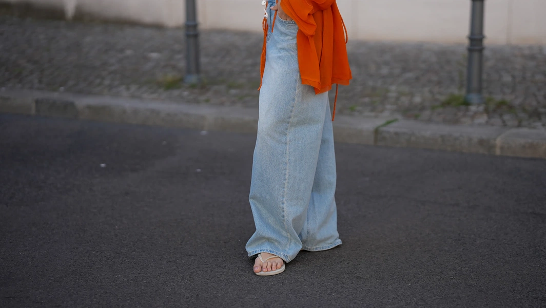 Fashion roundups showcase adaptable wardrobe pieces