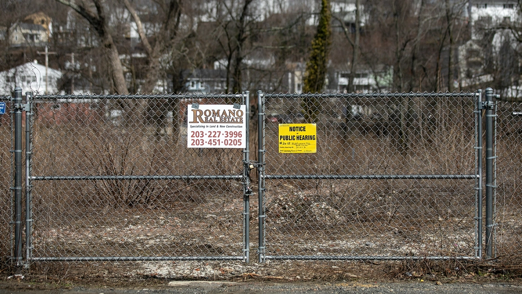 Connecticut home sales drop 12% as bidding wars persist