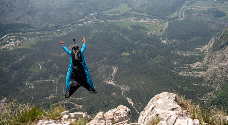 Erneut Wingsuit-Flieger in den Schweizer Alpen tödlich verunglückt