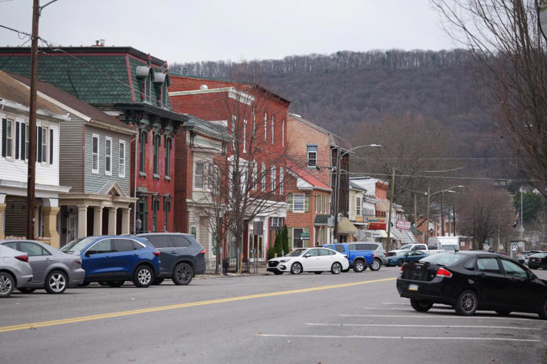 Paving brings parking restrictions to downtown Millersburg