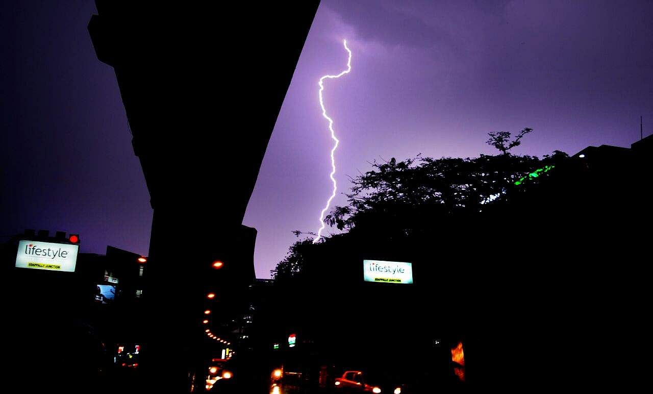 Heavy rains cause waterlogging, uprooting of trees in parts of Kerala ...
