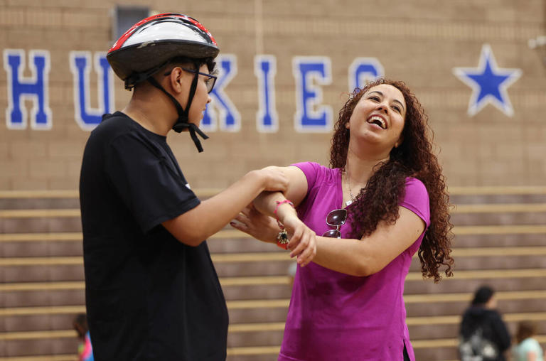 Las Vegas camp teaches people with disabilities to gain independence on ...