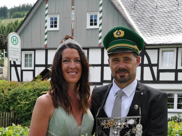 Schützenfeste im Kreis Olpe: Neuer König widmet die Würde seinem ...