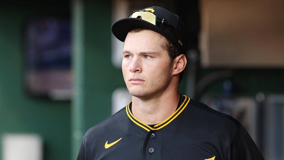Pirates rookie makes first third base start