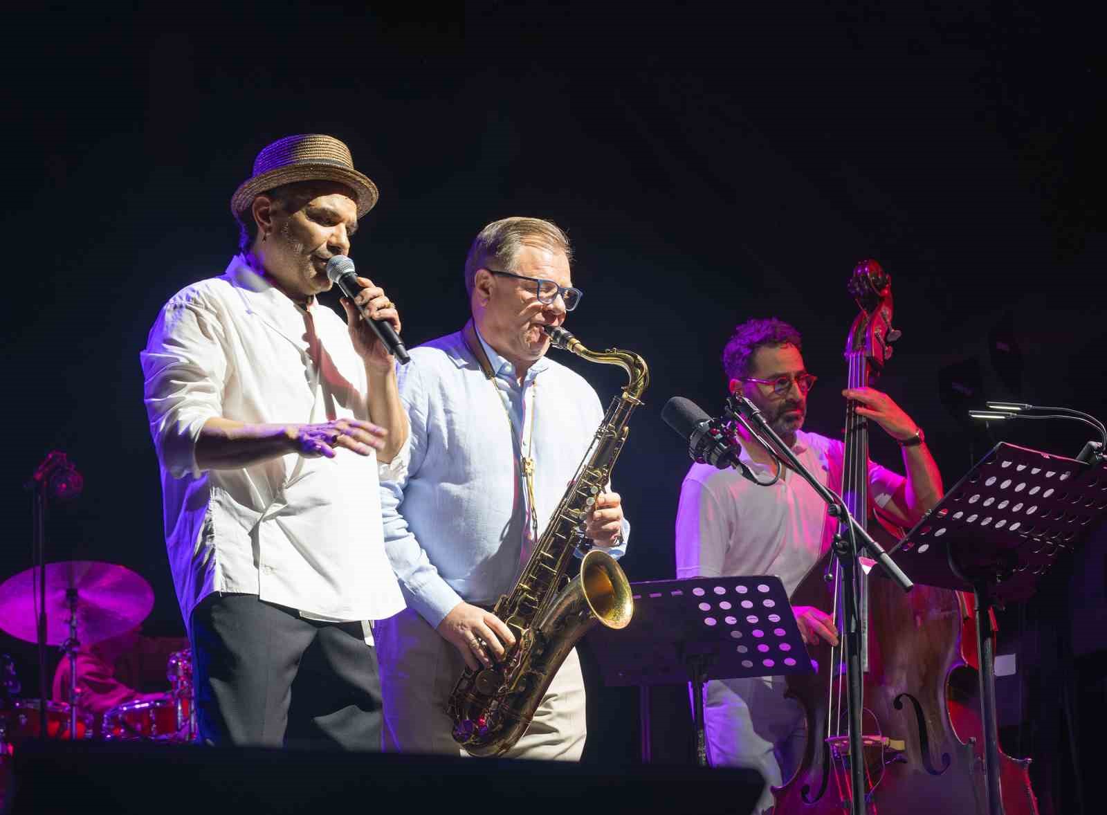Caz Festivali'nde Kenan Doğulu rüzgarı