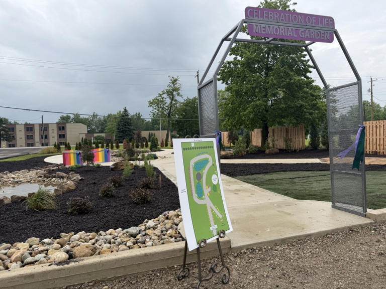 Pet funeral home dedicates memorial garden in honor of pets