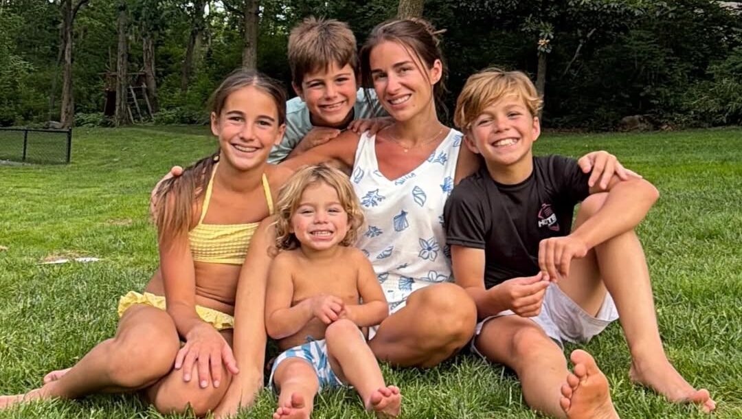 Jessie James Decker reveals she turned down a project to be with family ...