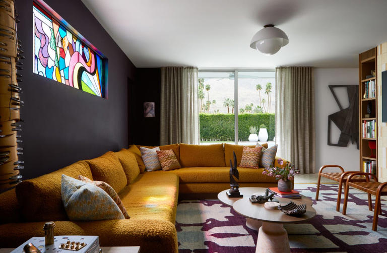 This Palm Springs desert classic gives a fresh take on mid-century modern