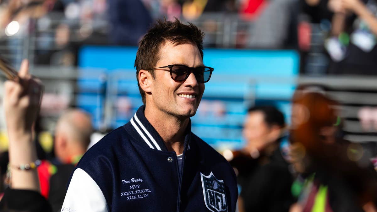 Greg Olsen delivers surprise win over Tom Brady after Fox demotion