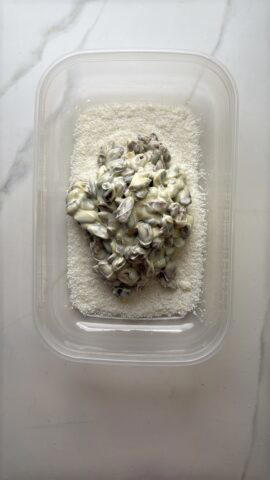 Mandorle Raffaello: 3 ingredienti e pronte in 5 minuti!