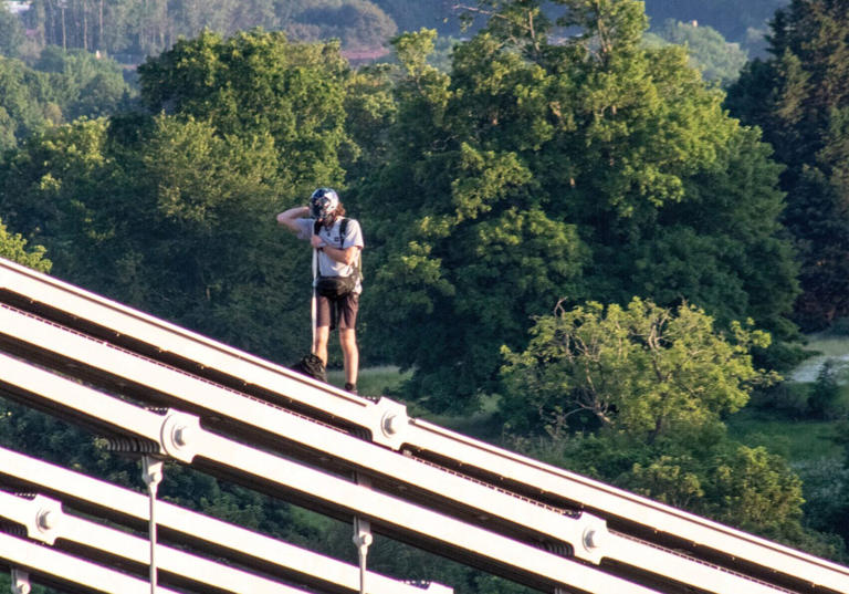 Base jumper leaps off Clifton Suspension Bridge